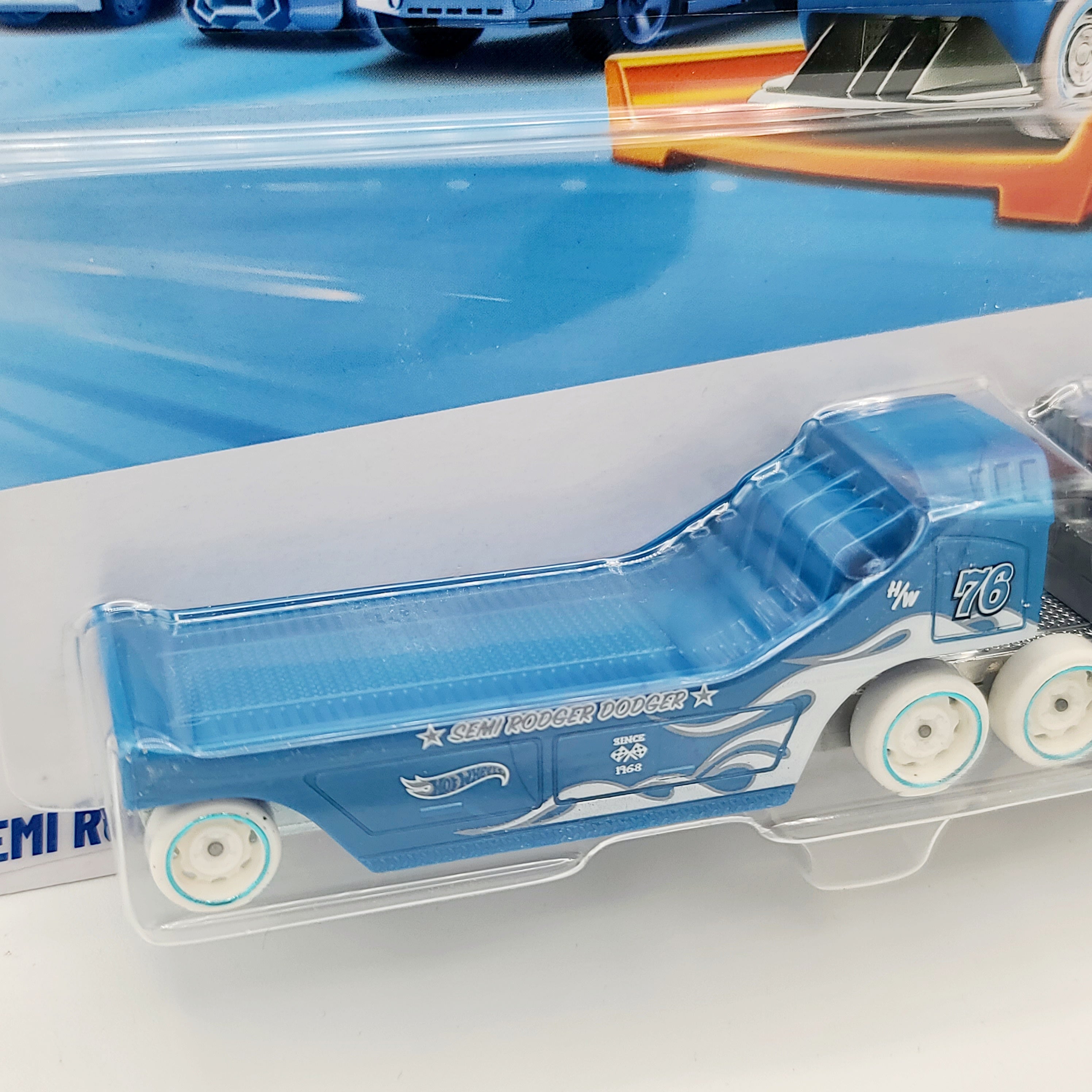 Hot Wheels Semi Rodger Dodger (2025 HW Track Fleet Mix 1)