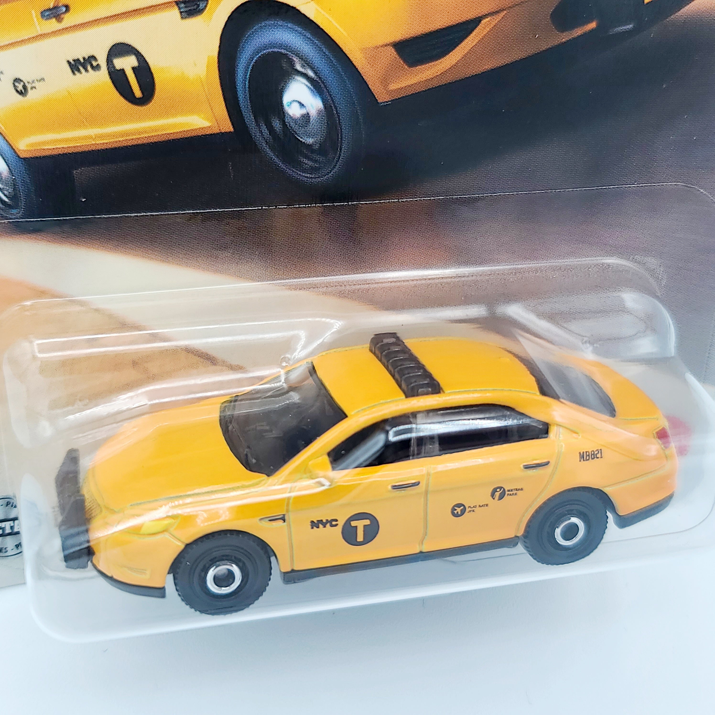 Matchbox Ford Police Interceptor Taxi "New York" (2025 Mix 7 G Basic)