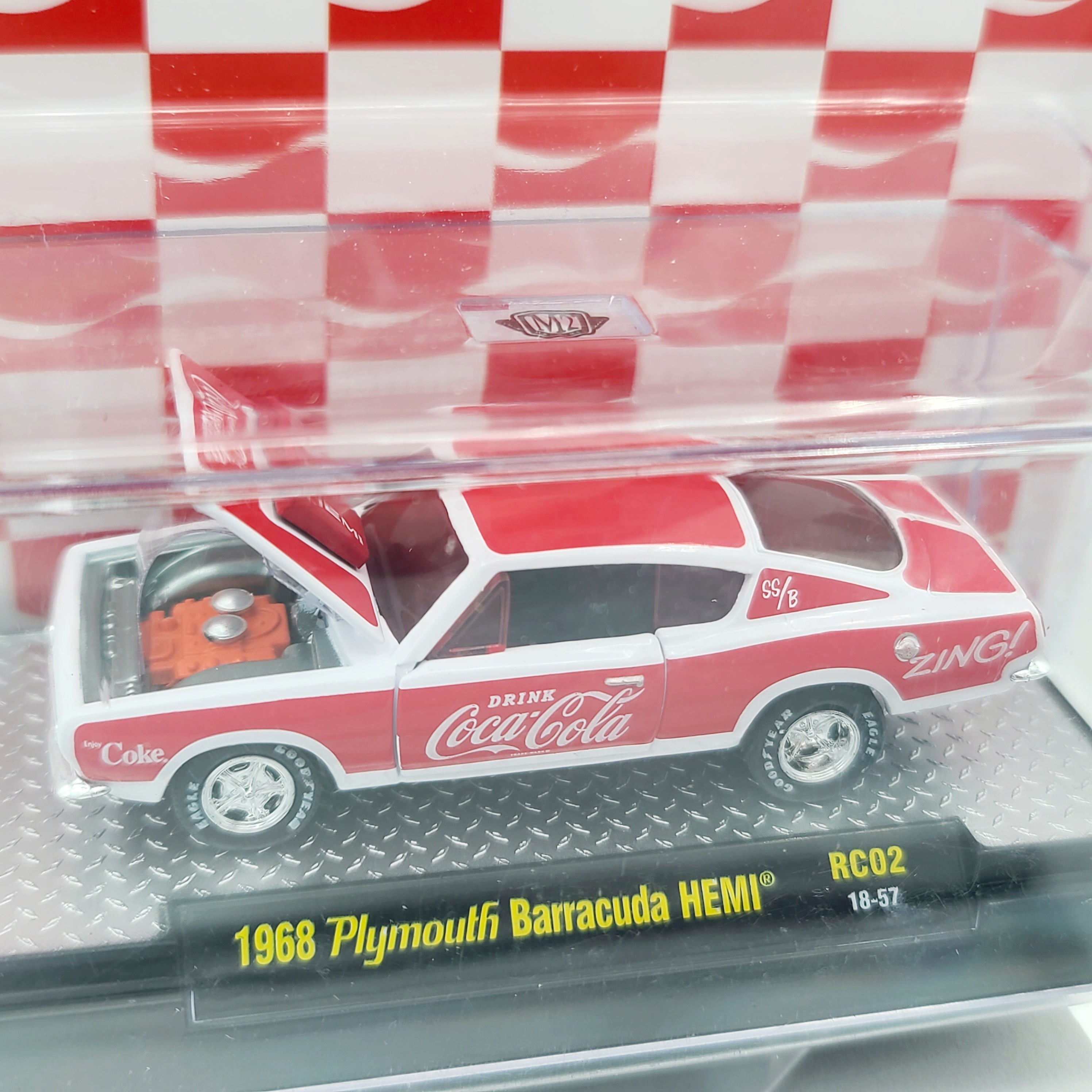 M2 Machines '68 Plymouth Barracuda HEMI - 1:64, Coca-Cola (2018 Limite