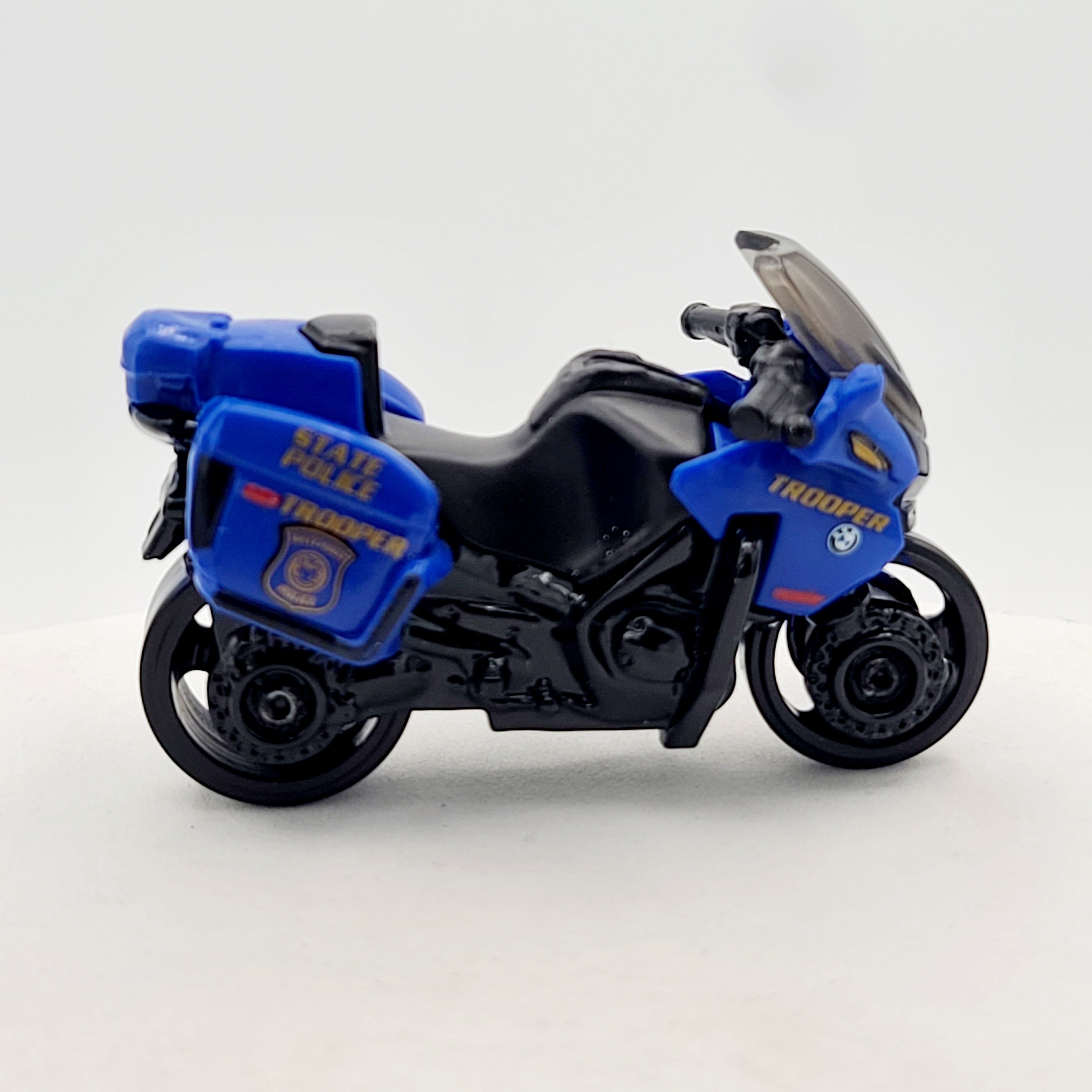 Matchbox BMW R1200 RT-P Motorcycle "State Police Trooper" (2016 MBX Ba