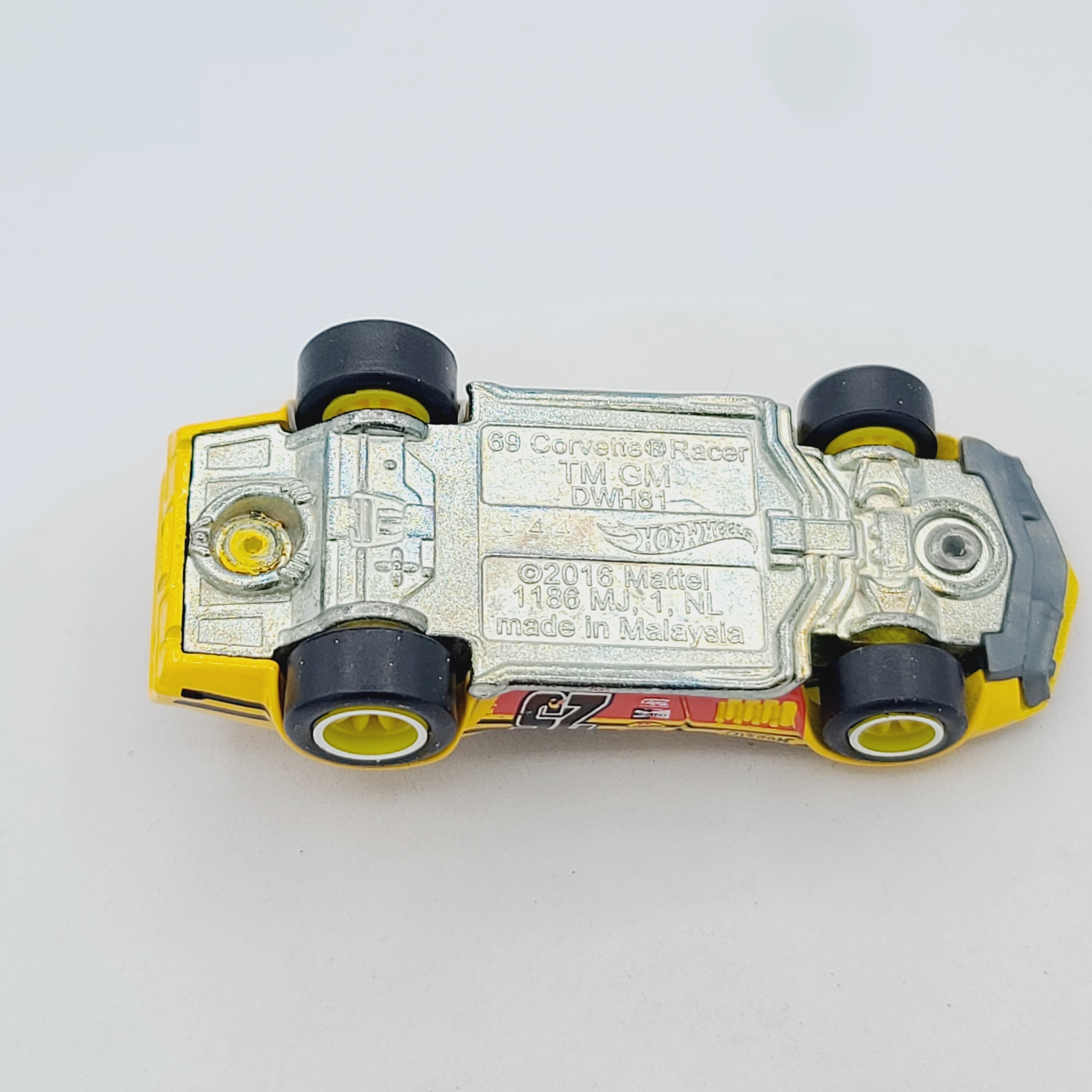 Hot Wheels '69 Chevy Corvette Racer (2016 Car Culture - Redliners)